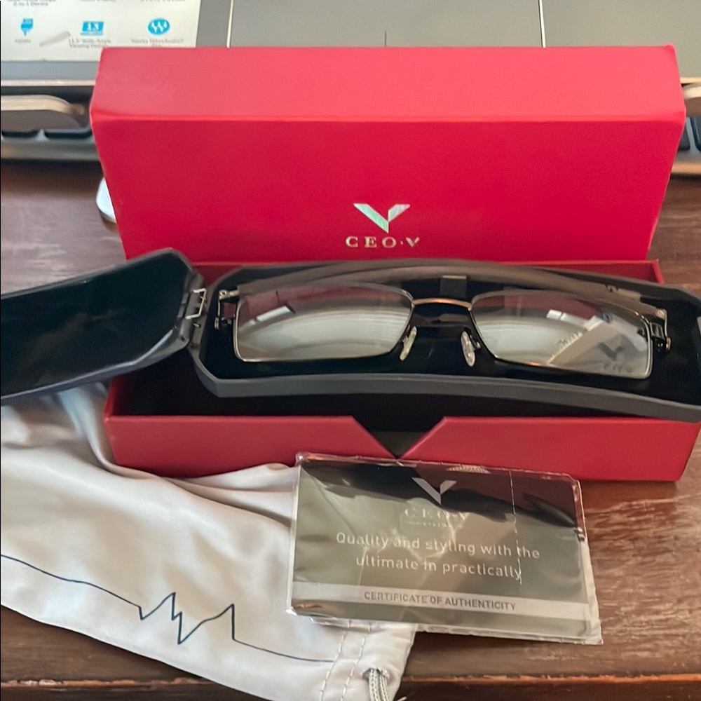 Ceo-V Brown Fold Flat Eyeglasses With Case Box And Ac… - Gem